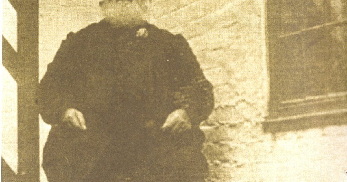 Hill Close Gardens - Warwick - Parks & Gardens