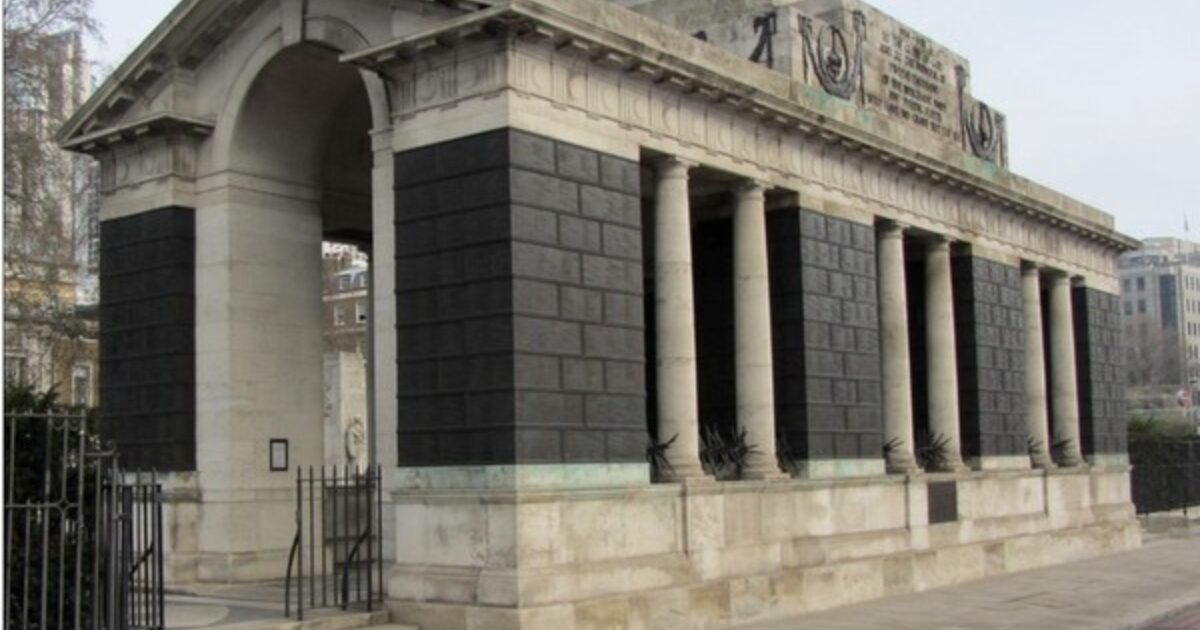 Trinity Square Gardens - Greater London - Parks & Gardens