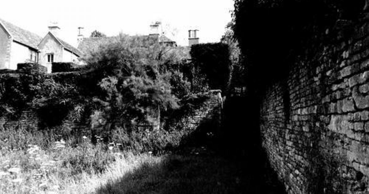 Little Sodbury Manor - South Gloucestershire - Parks & Gardens
