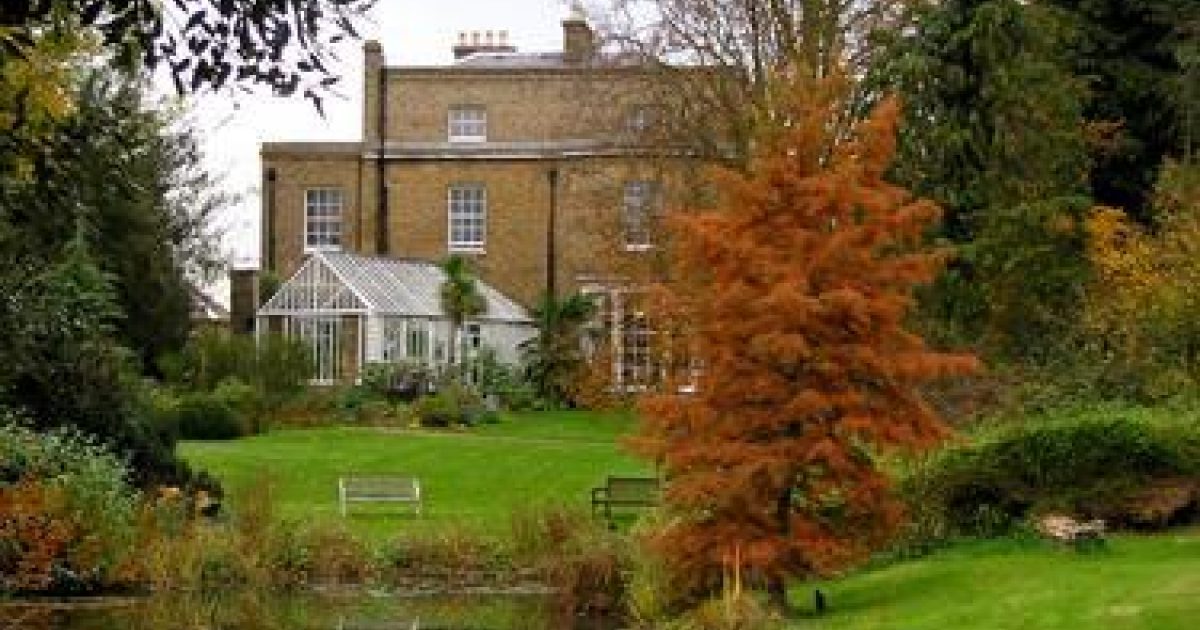 Myddelton House - Enfield - Parks & Gardens