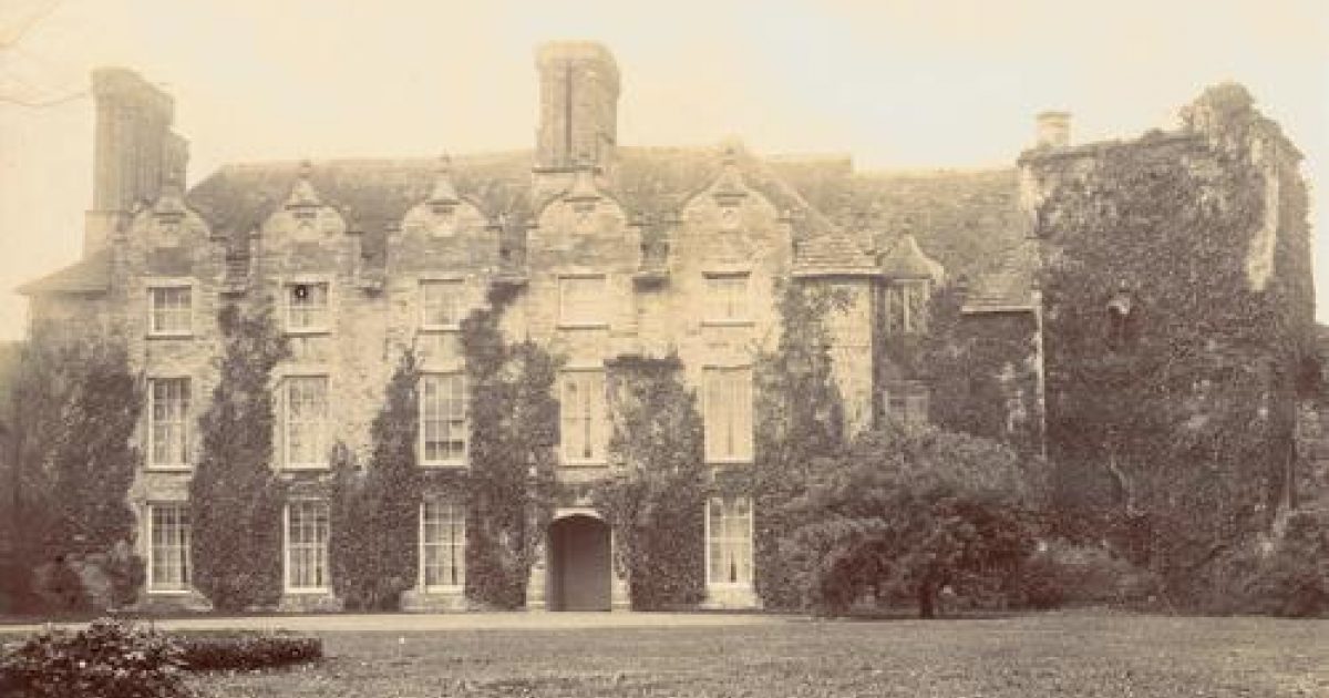 Hay Castle - Hay-on-Wye - Parks & Gardens