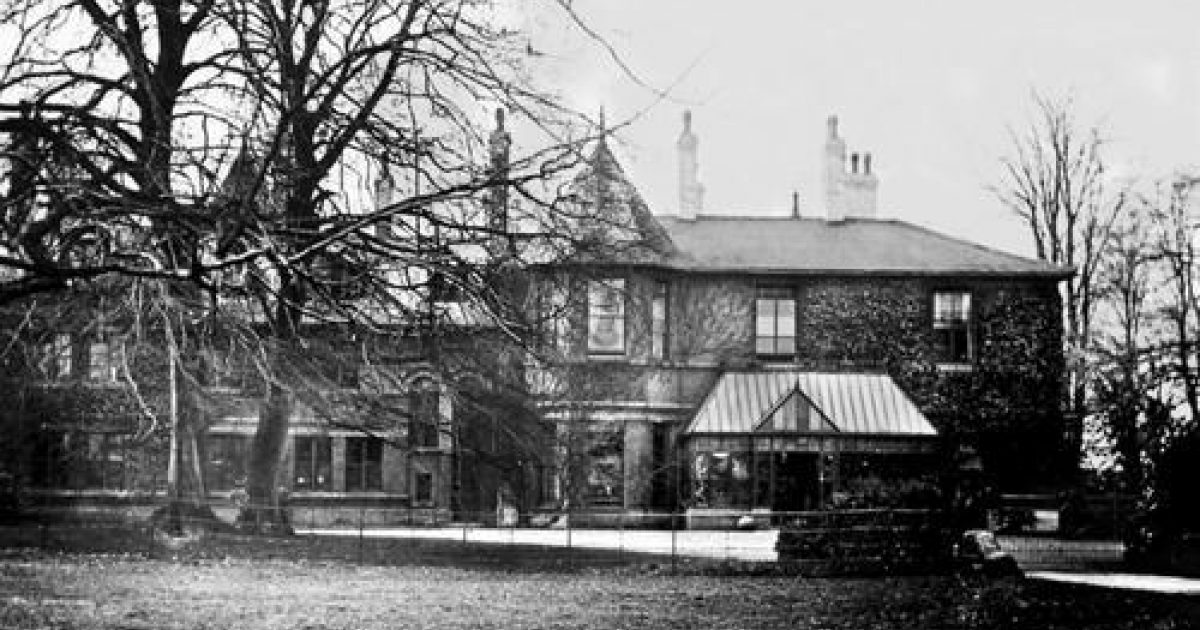 Moston Hall - Chester - Parks & Gardens