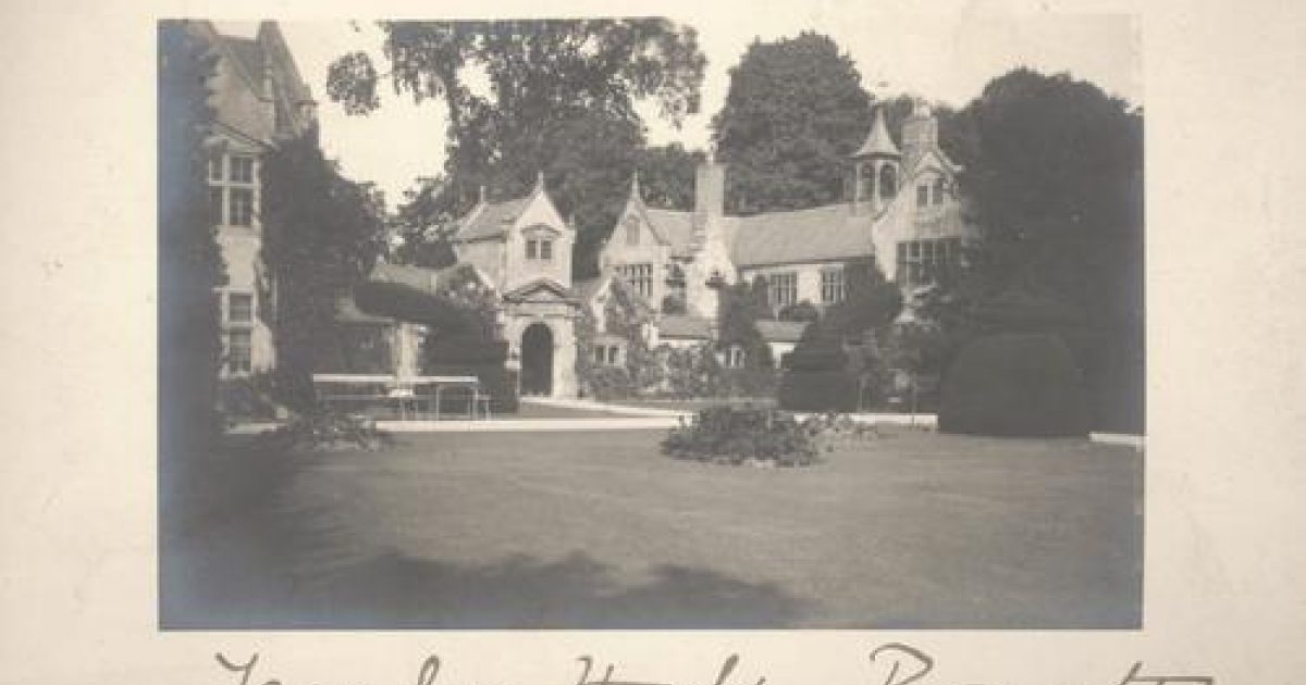 Trevalyn Hall - Wrexham - Parks & Gardens