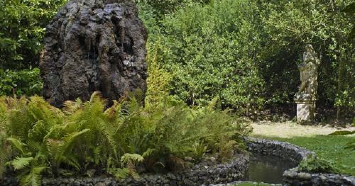 Woolbeding House - Chichester - Parks & Gardens