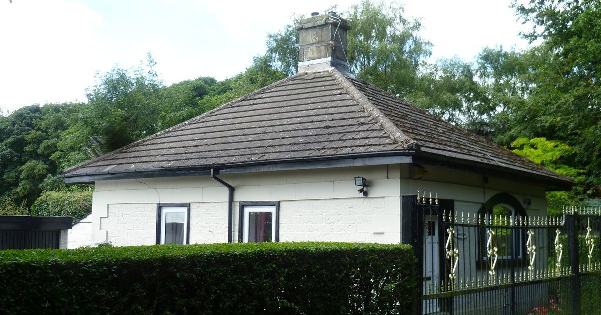 Standish Hall Park - Wigan, Greater Manchester - Parks & Gardens