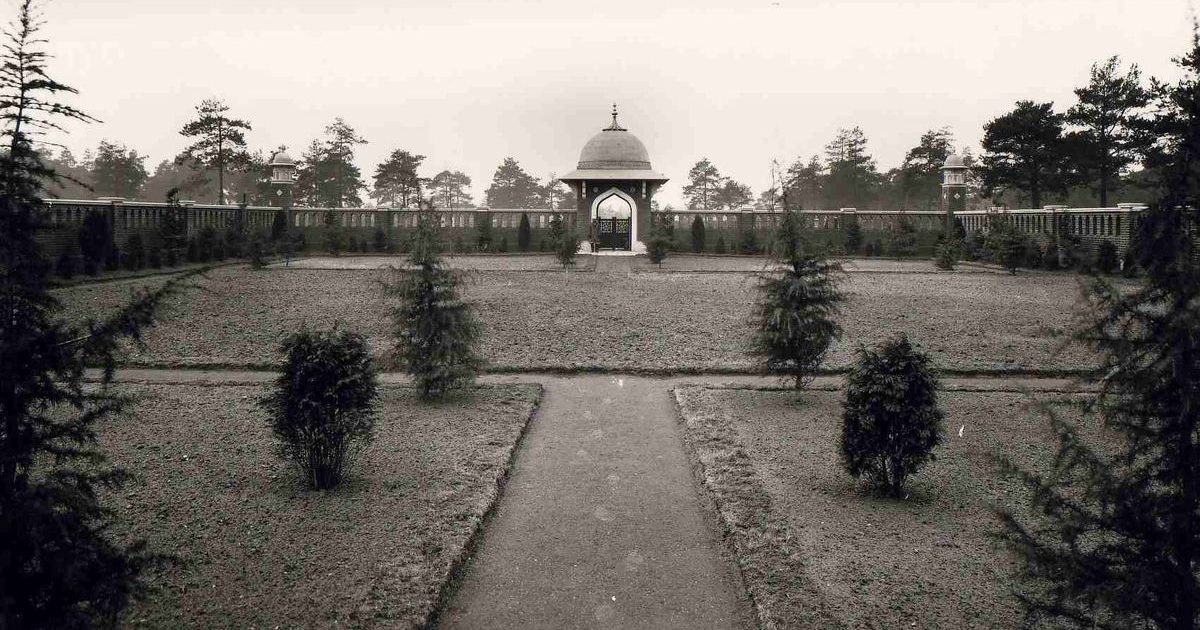 Horsell Common Muslim Burial Ground - Woking - Parks & Gardens