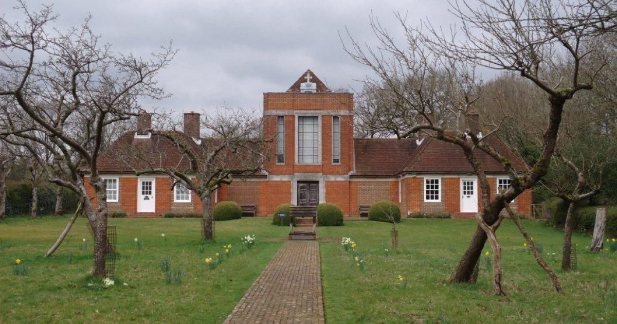 Sandham Memorial Chapel - Burghclere - Parks & Gardens
