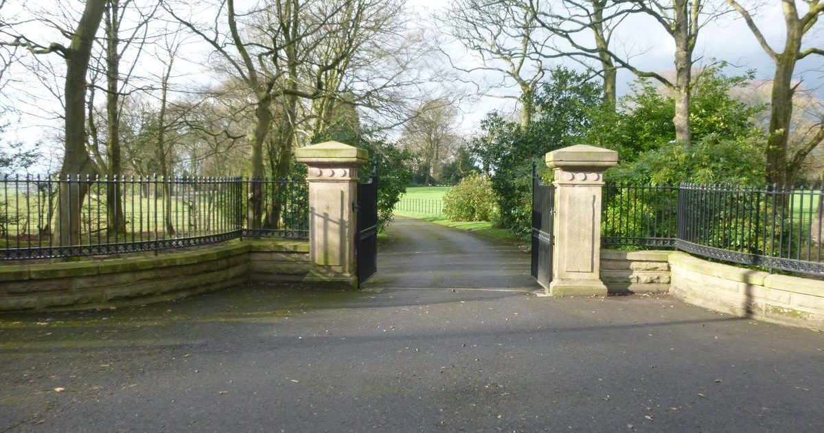 Ollerton Hall - Chorley - Parks & Gardens